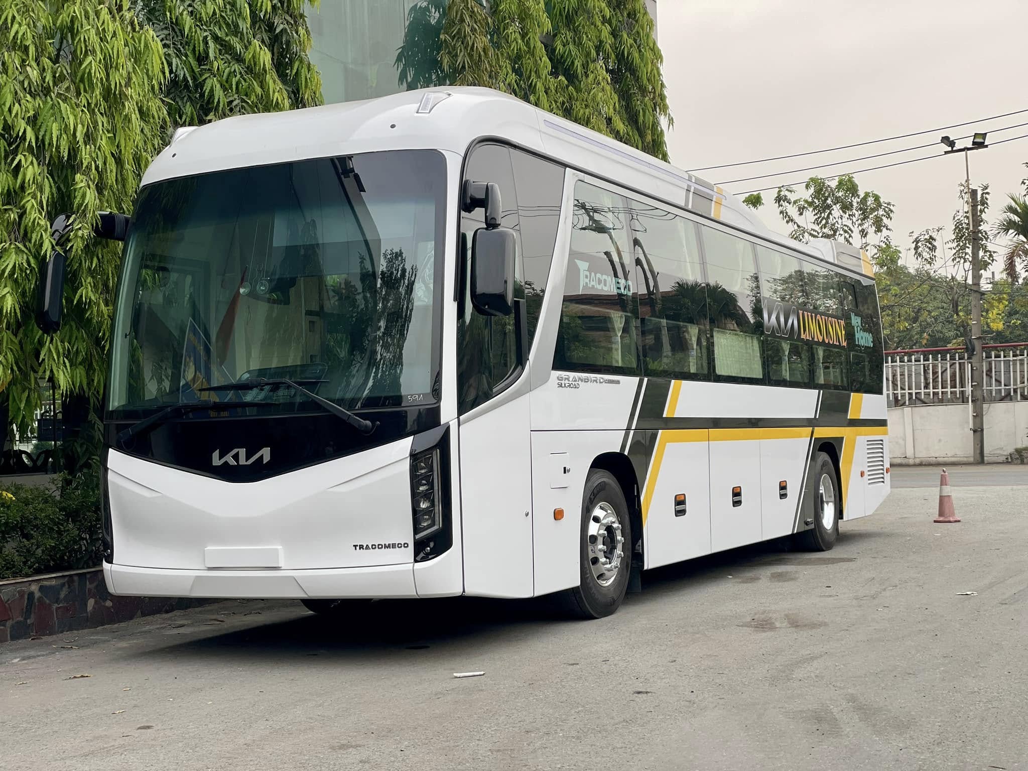 TRACOMECO KIA GRANBIRD H425 NEW 2022